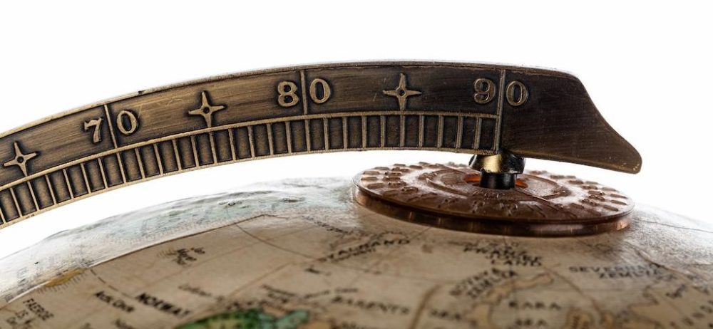 How to Choose a Globe’s Mounting Style? | Replogle Globes