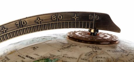 How to Choose a Globe’s Mounting Style? | Replogle Globes